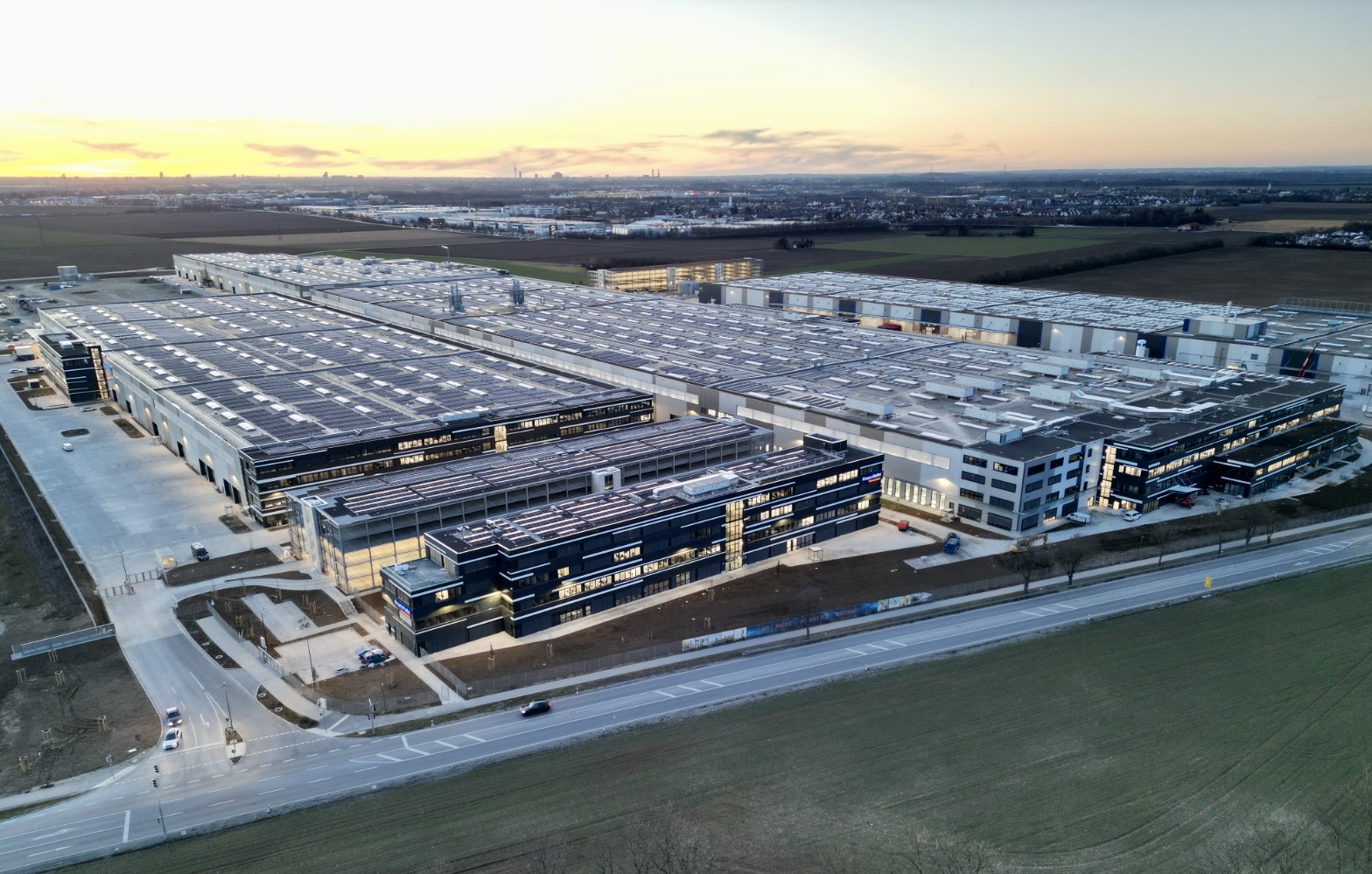 Erneuerung der weltweiten Werkslandschaft von KraussMaffei ist abgeschlossen